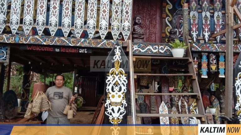 Pengrajin Tas Anjat Asal Kukar Ingin Hasil Karyanya Tembus Pasar ...